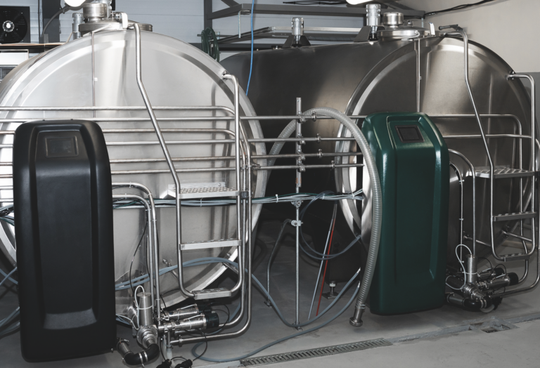 The importance of cleaning your milking machine | FarmAds