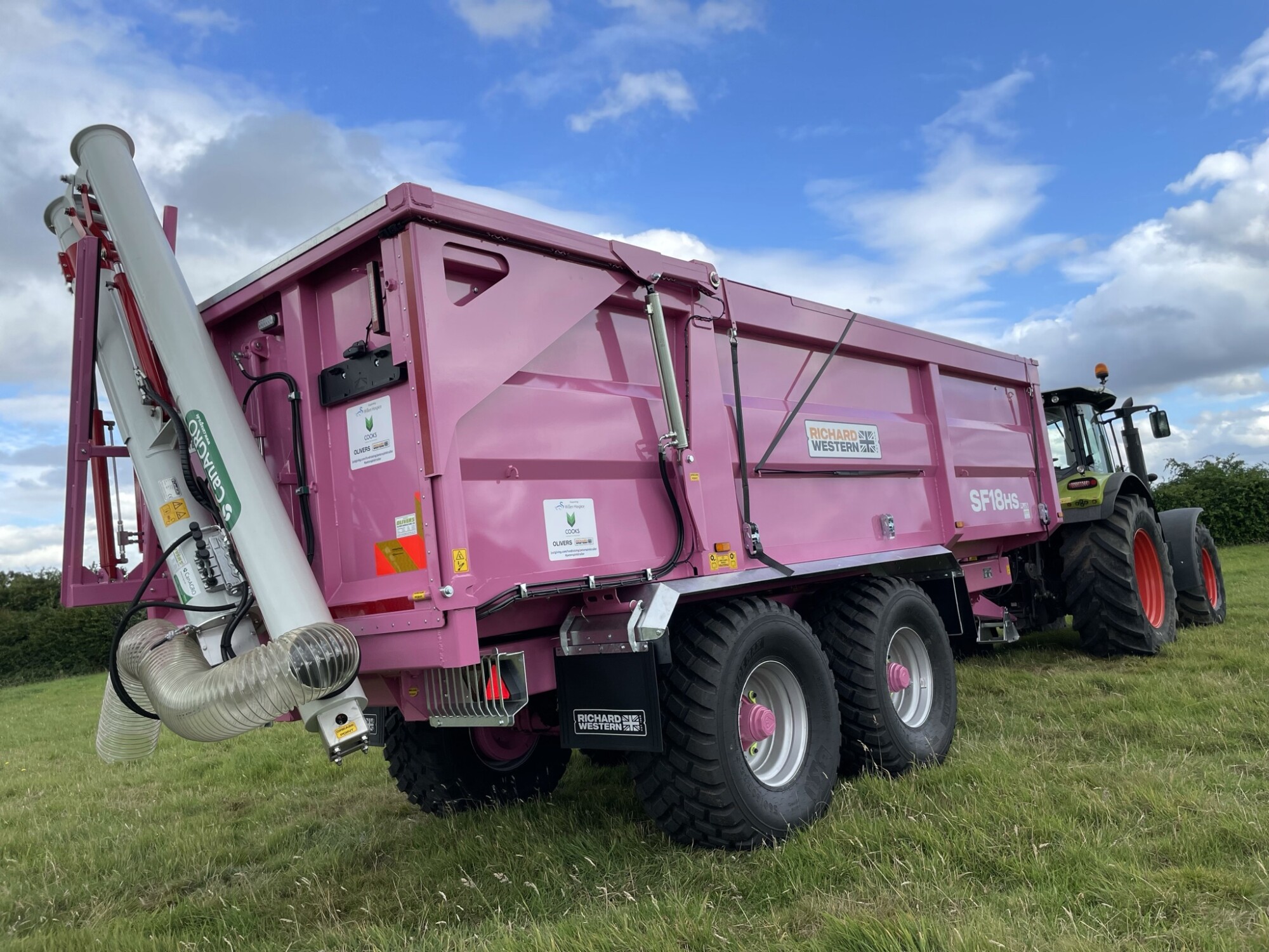 Peter’s pink trailer helps raise thousands for charity | FarmAds