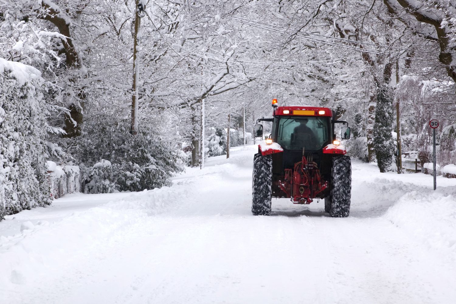 Top tips for keeping your tractor running this winter | FarmAds