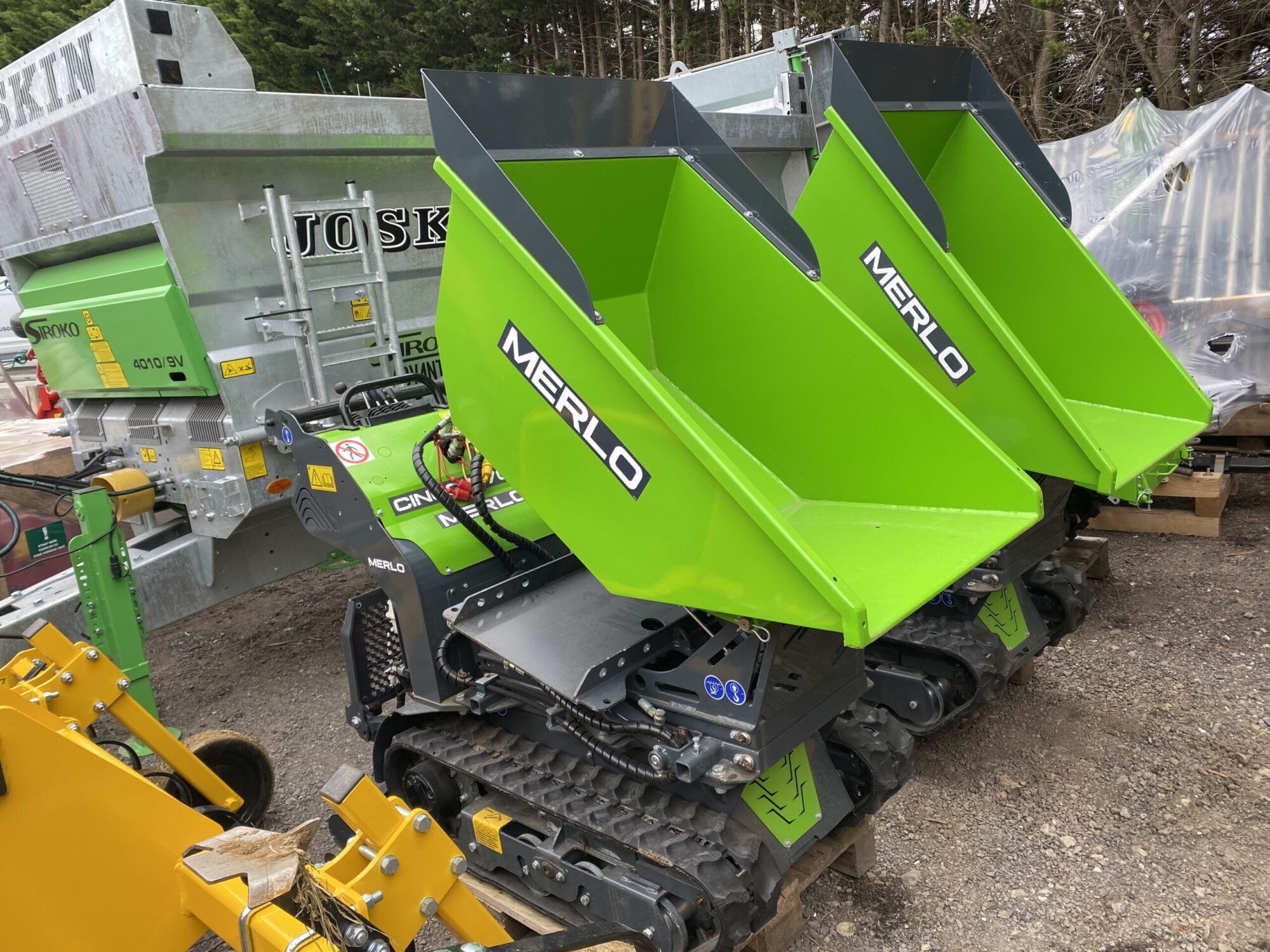 BM000358 Merlo Cingo M700TD Tip Dumper for Sale | FarmAds