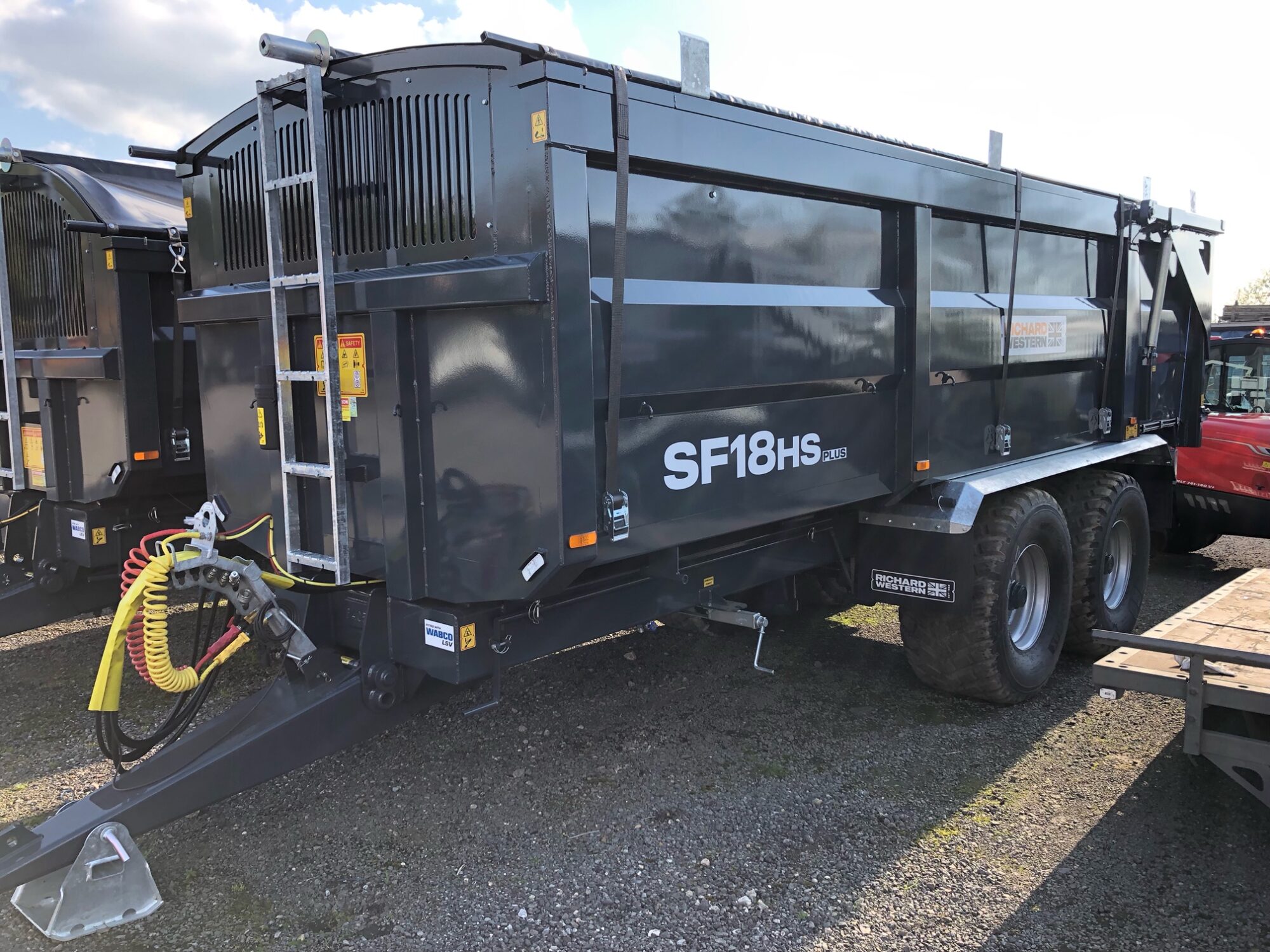 2M040065 2023 Richard Western SF18HS Trailer for Sale | FarmAds