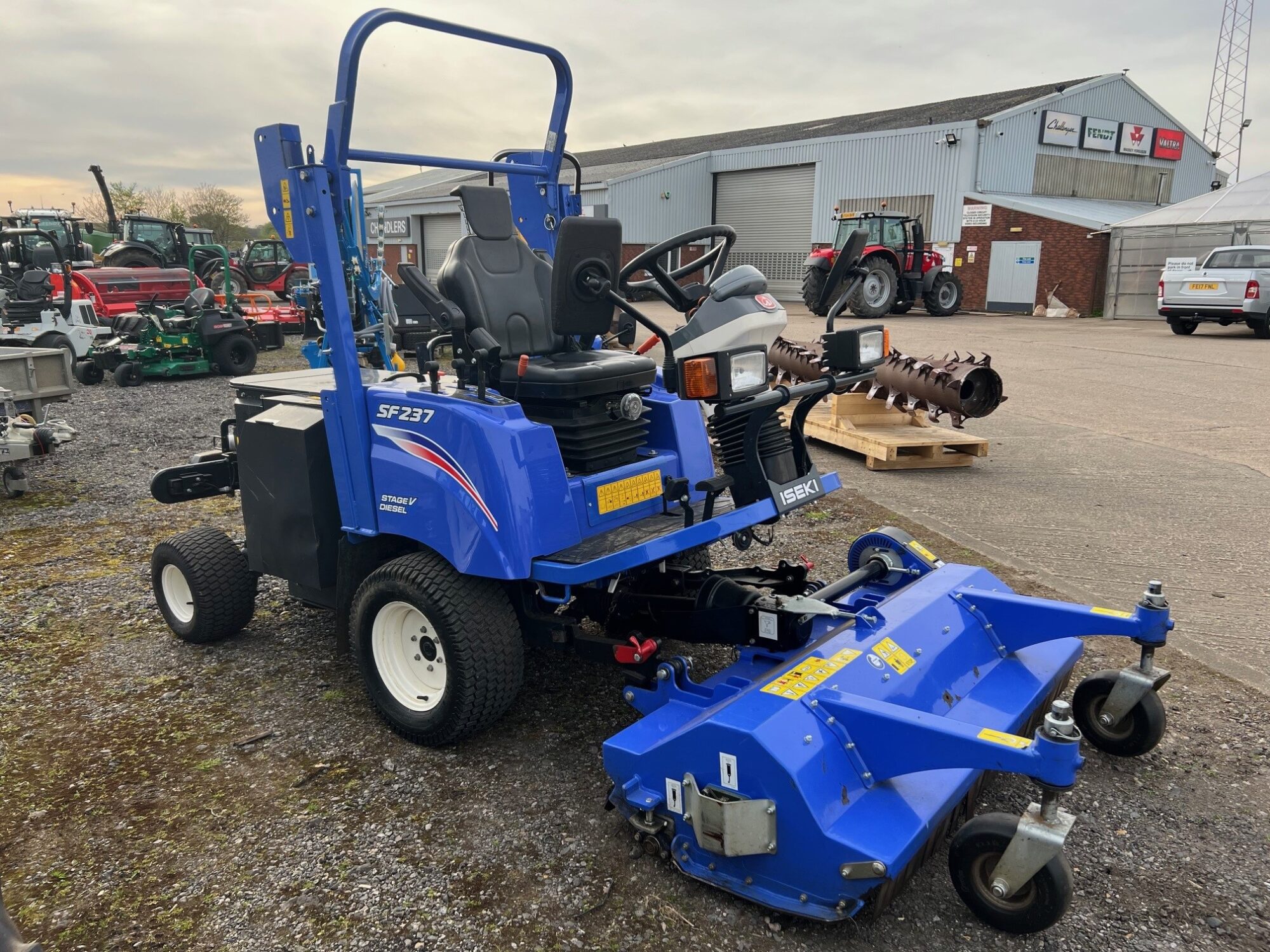 T2033605 2021 ISEKI SF237 4WD RIDE ON MOWER for Sale | FarmAds