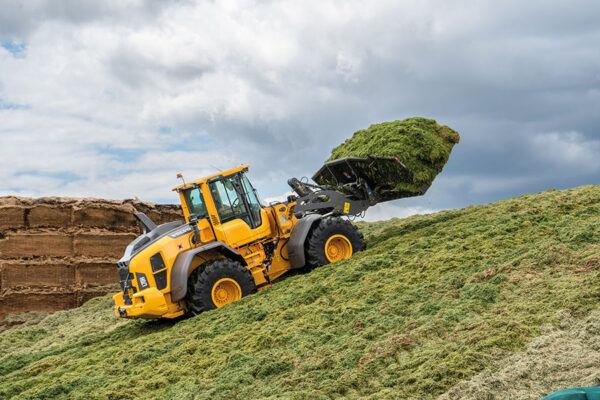 Dairy farm takes on new ag-spec wheeled loader | FarmAds