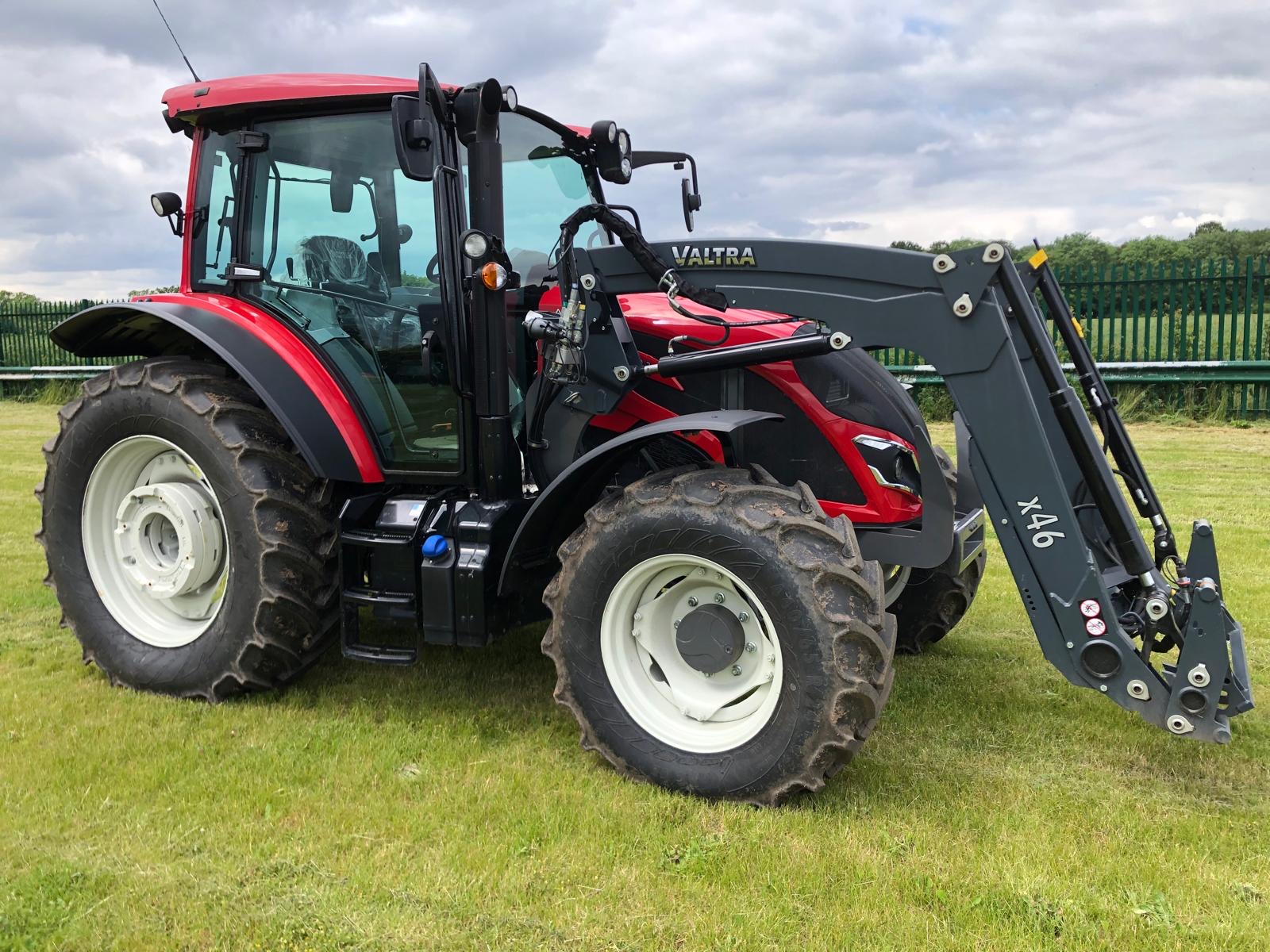 VA000142 VALTRA A135LH TRACTOR & LOADER for Sale | FarmAds