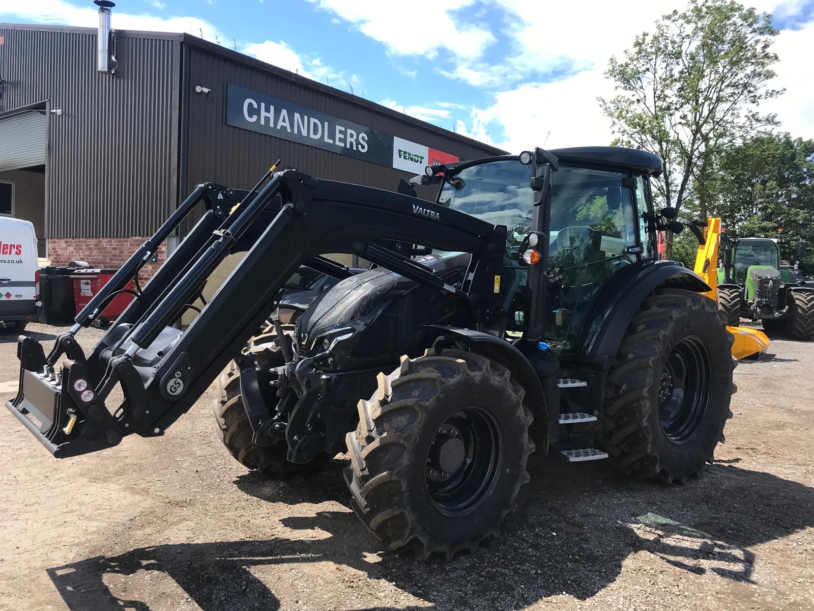 VA000168 VALTRA G135A TRACTOR & LOADER for Sale | FarmAds