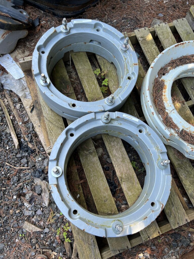 LA684958 MF 4 X 50KG REAR WHEEL WEIGHTS for Sale | FarmAds