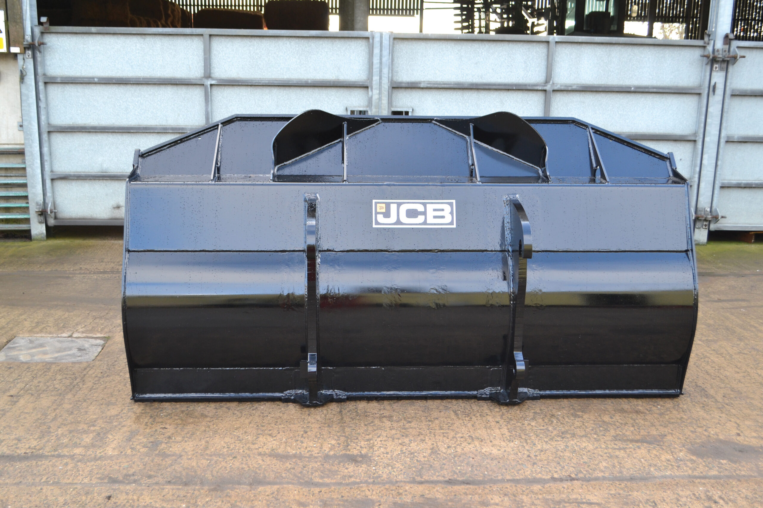 Unused Heavy Duty Loading Shovel Bucket for Sale | FarmAds