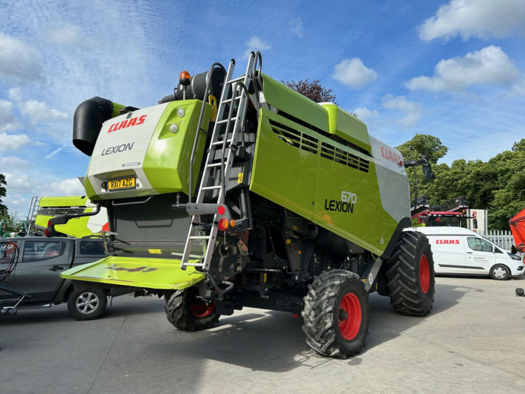 CLAAS LEXION 670 for Sale | FarmAds
